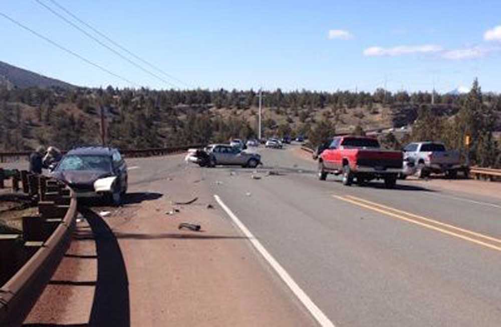 Five injured in four-car Highway 126 crash | East Oregonian