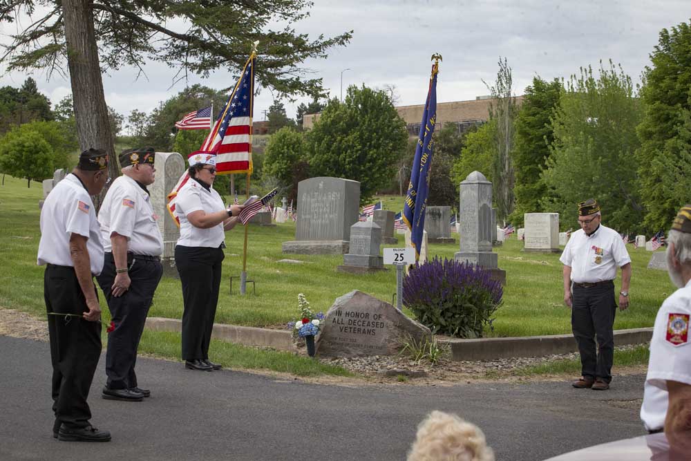 Olney Cemetery hosts virtual Memorial Day ceremony | East Oregonian