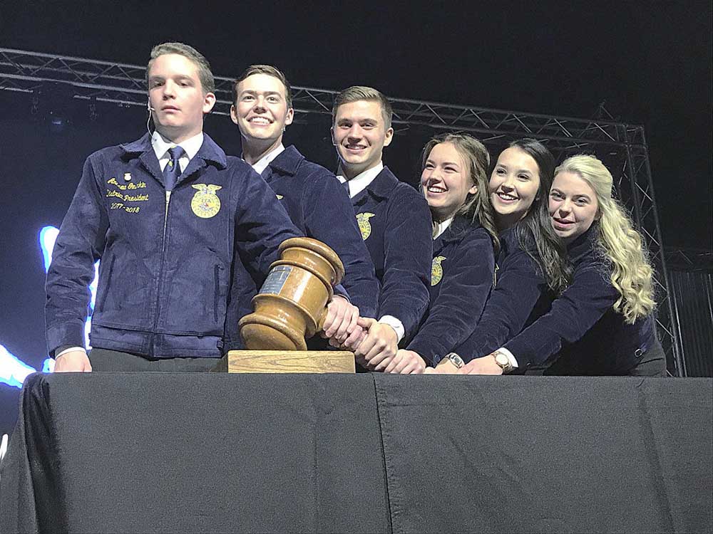 Oregon FFA installs new state leaders | East Oregonian