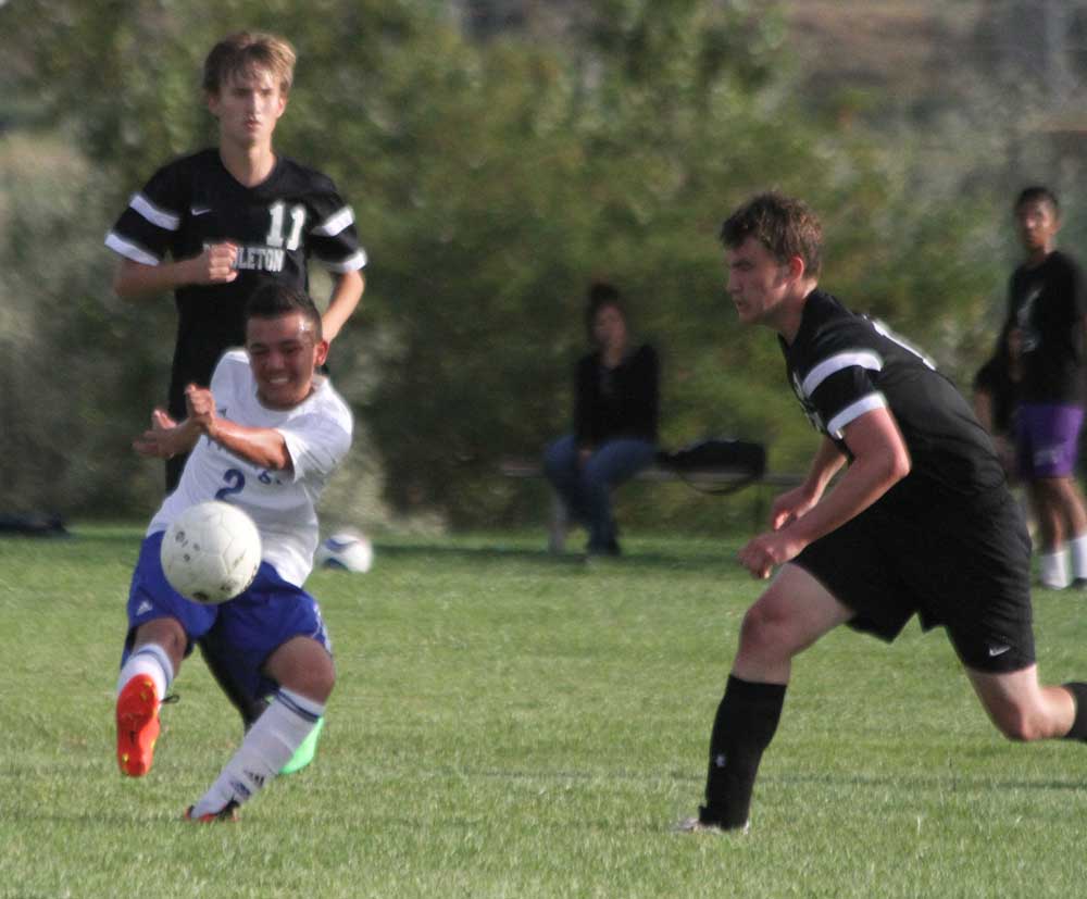 Pendleton bursts past Umatilla | East Oregonian