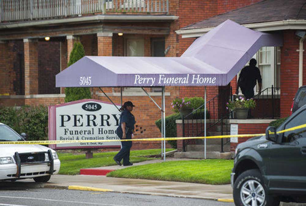 Task force preparing to investigate Detroit funeral home | East Oregonian