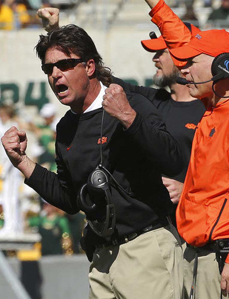 Gundy: Oklahoma State may bench players over bad penalties | East Oregonian