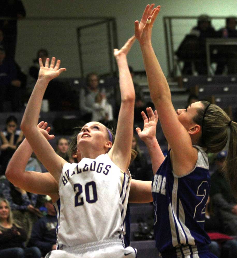 Hermiston returns home with win over La Grande | East Oregonian