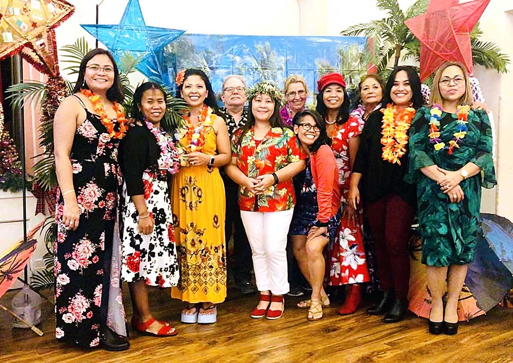 EOPAC creates tropical Christmas fun | East Oregonian