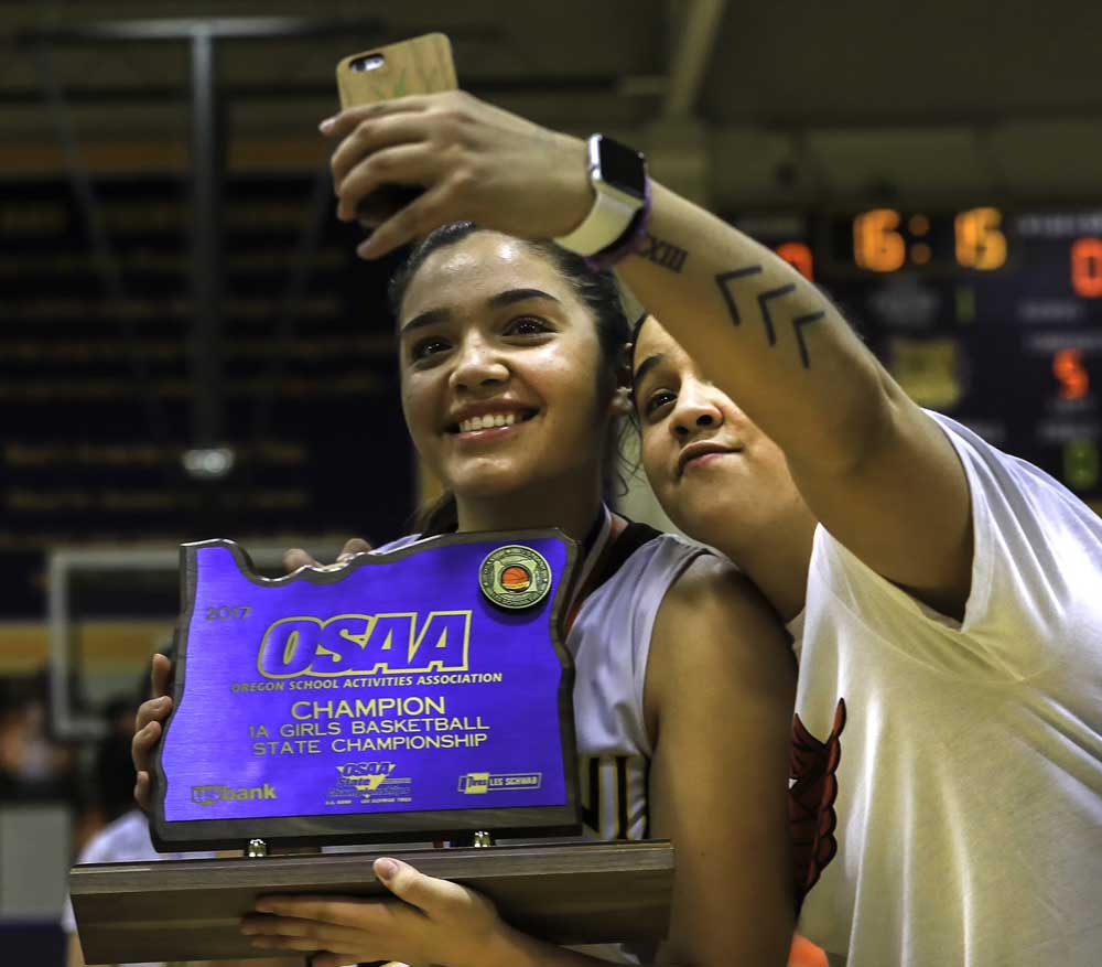 Undefeated Golden Eagles claim 1A title | East Oregonian